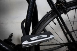 U-Lock vs Cable Lock | Which is Better & More Secure?